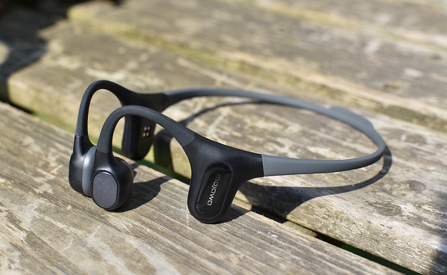 10 Best Earbuds that Don't Go into Your Ear [Open-Ear] 2023 - BurnLounge